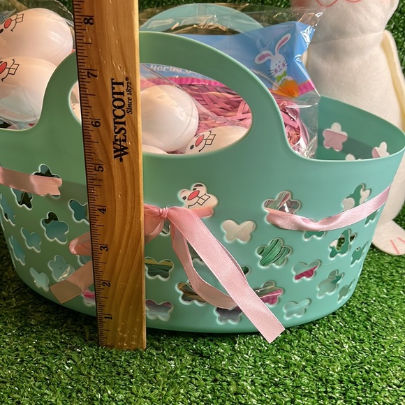 Holiday | Butterfly And Flower Mint Green Easter Basket With Bunny ...